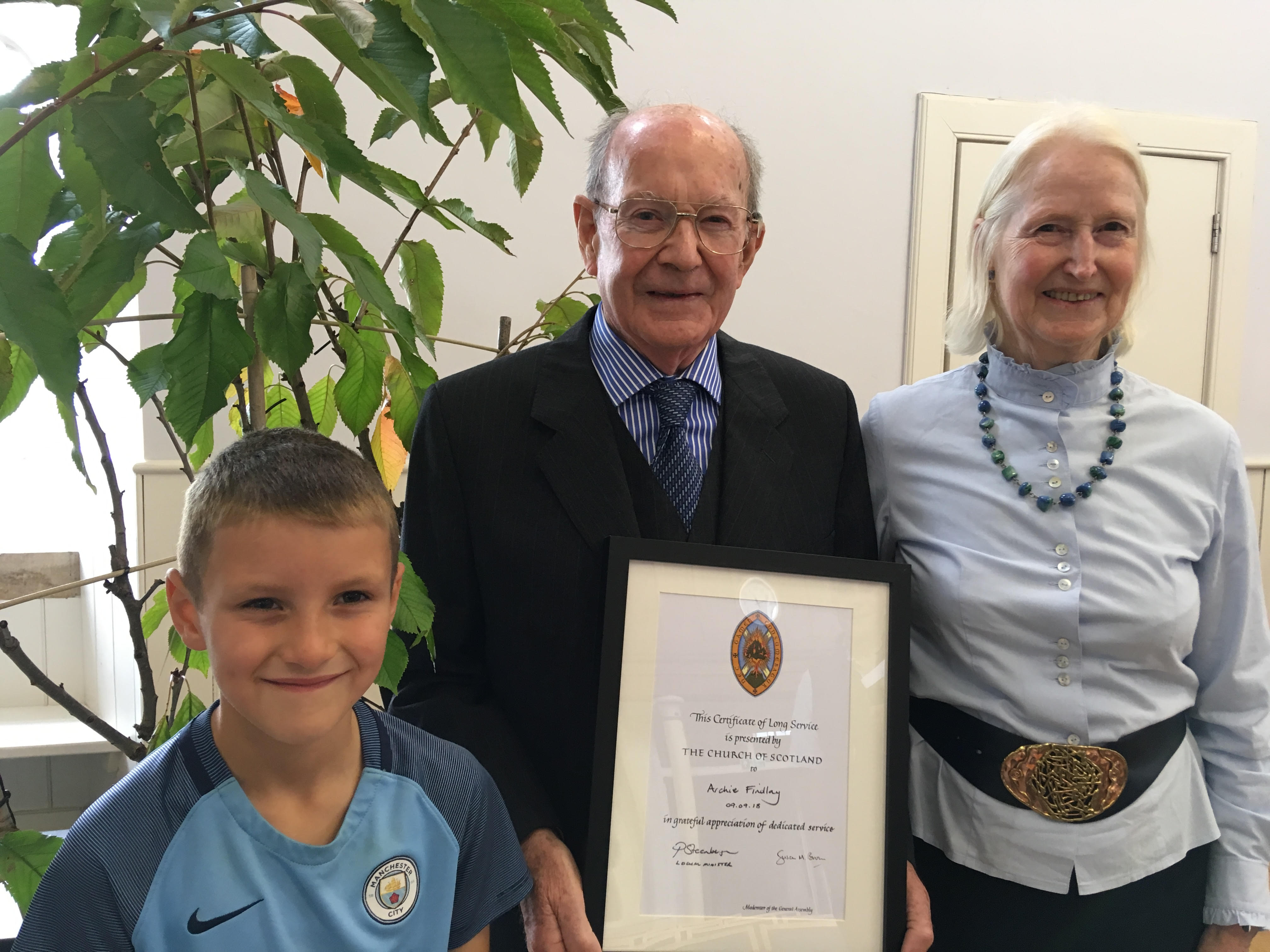 Congratulations to Archie and Lis Findlay | Canonbie United Parish Church
